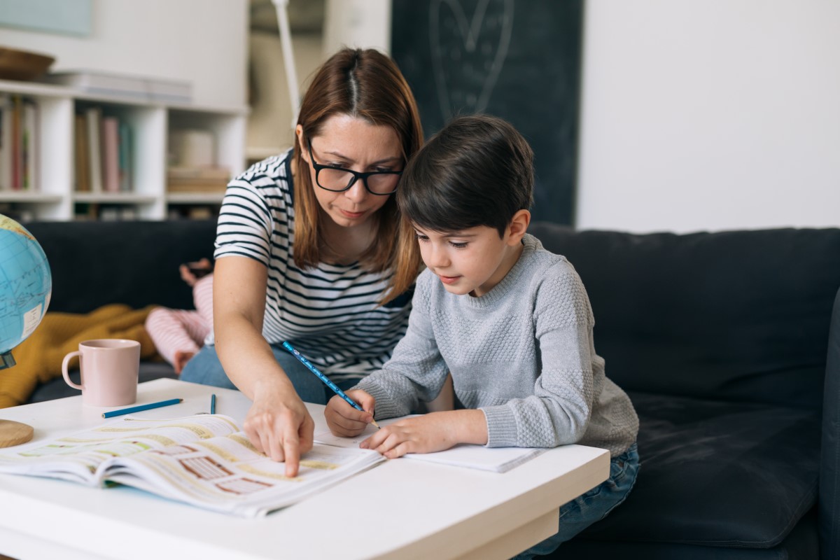 How parents can support a child who feels lost at school - Times²