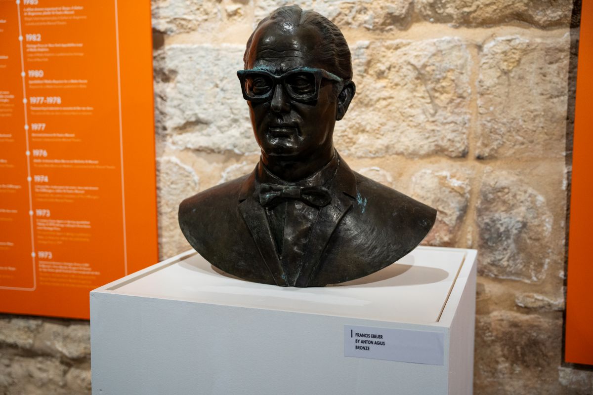 A new exhibition focuses on Francis Ebejer - Times²
