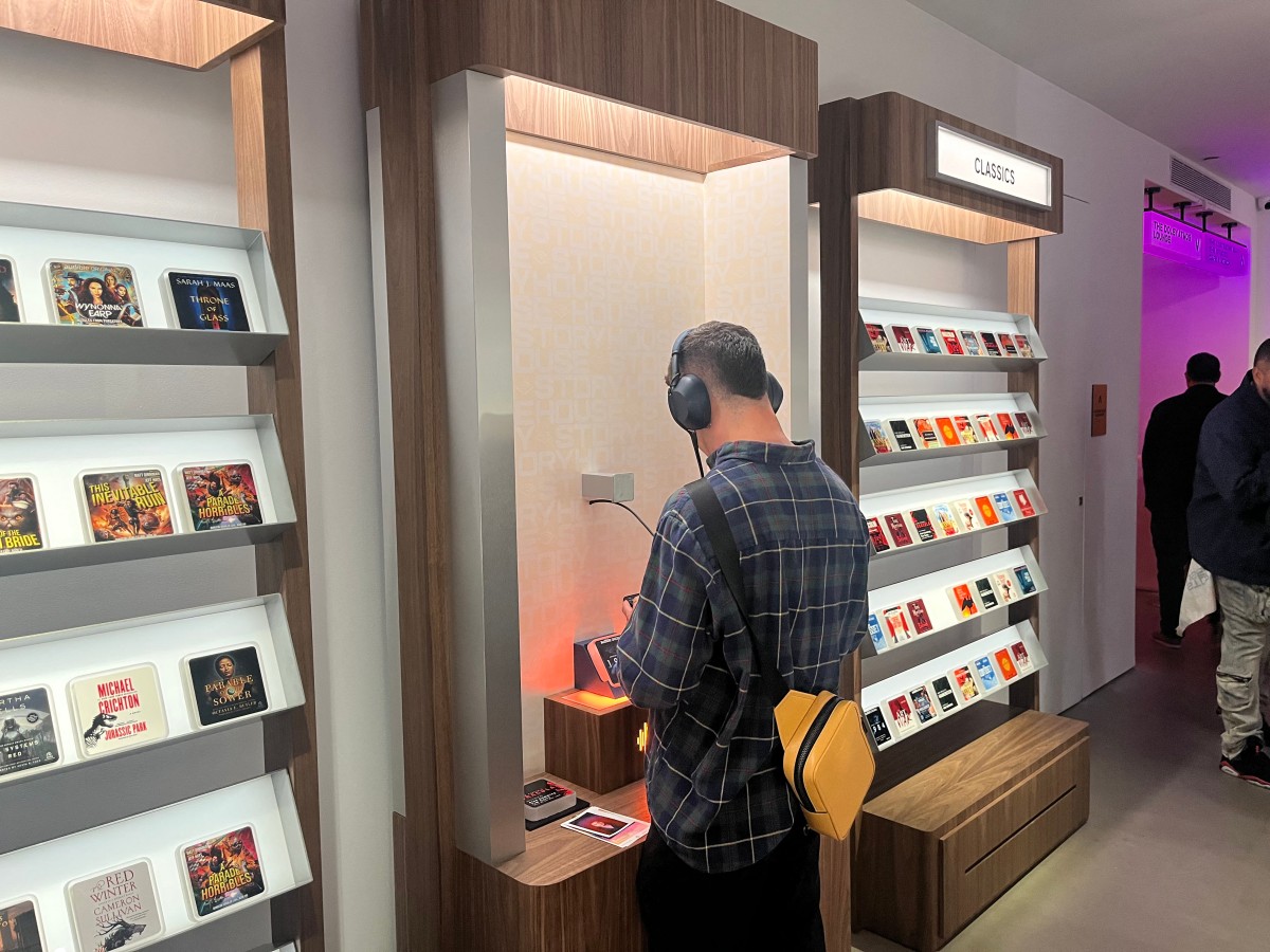 ‘Bookless bookstore’: audio-only bookshop opens in New York - Times²